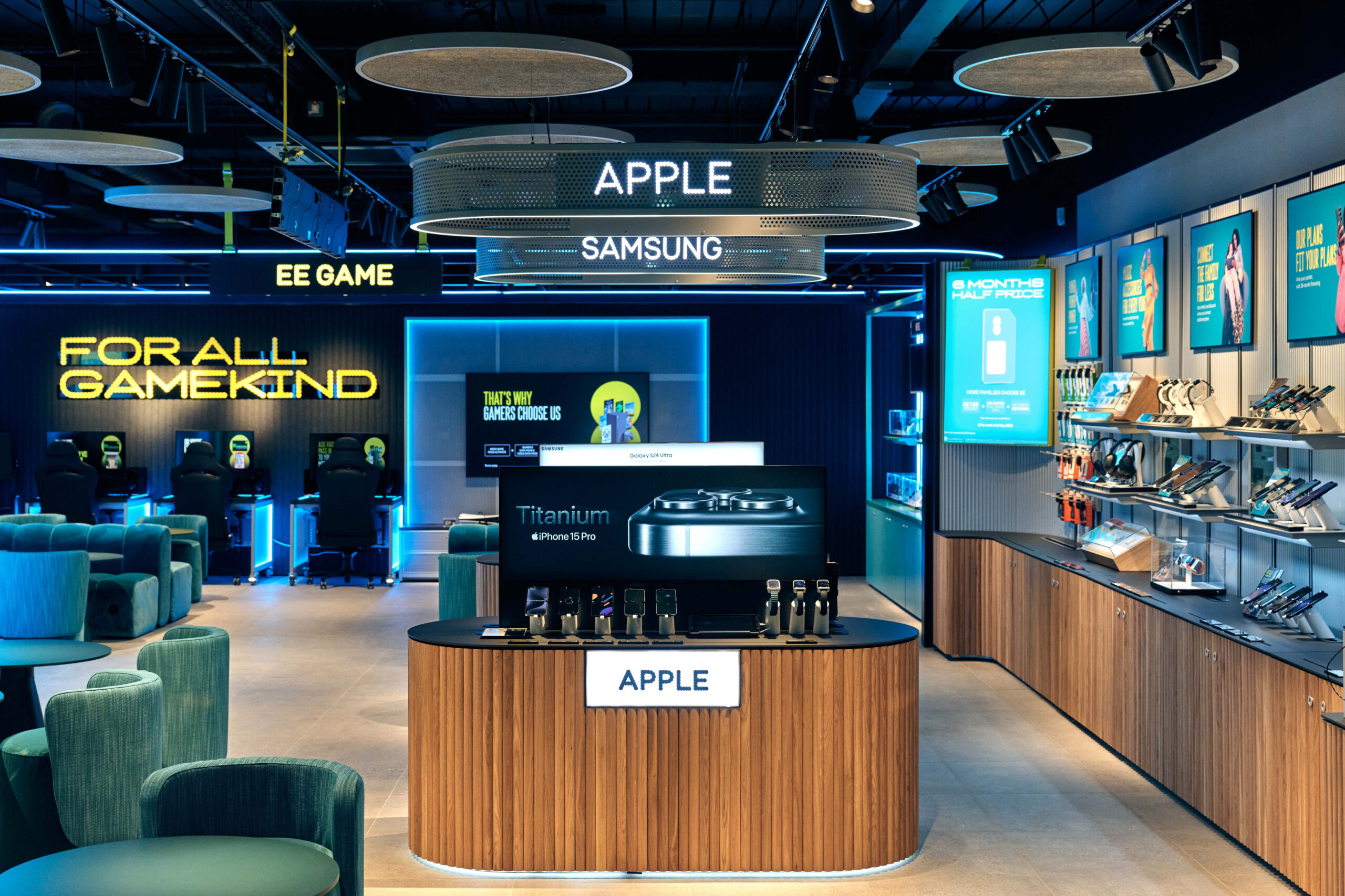 EE Experience store opens in Cabot Circus | Retail Destination